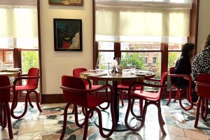 Mount St. Restaurant | Hot Dinners